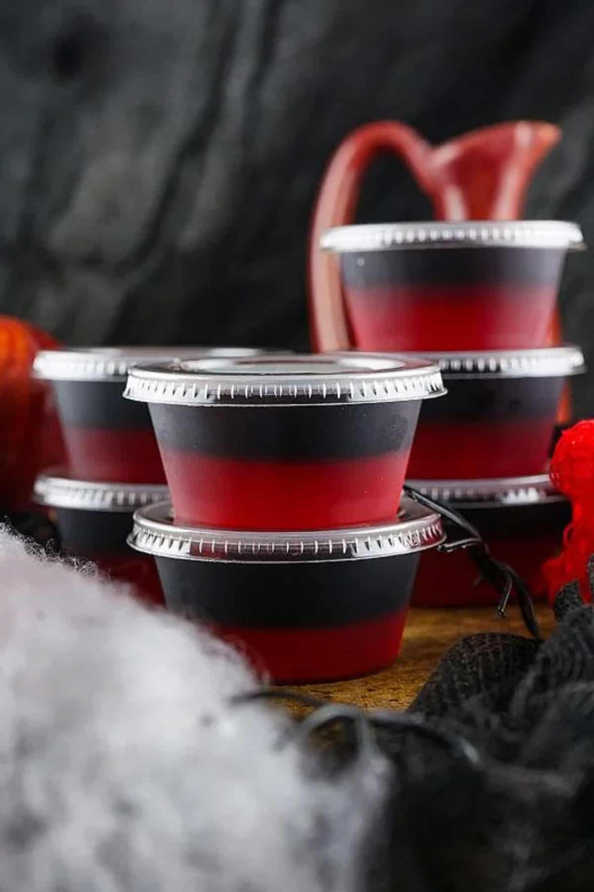 10+ Spooky Halloween Jello Shots